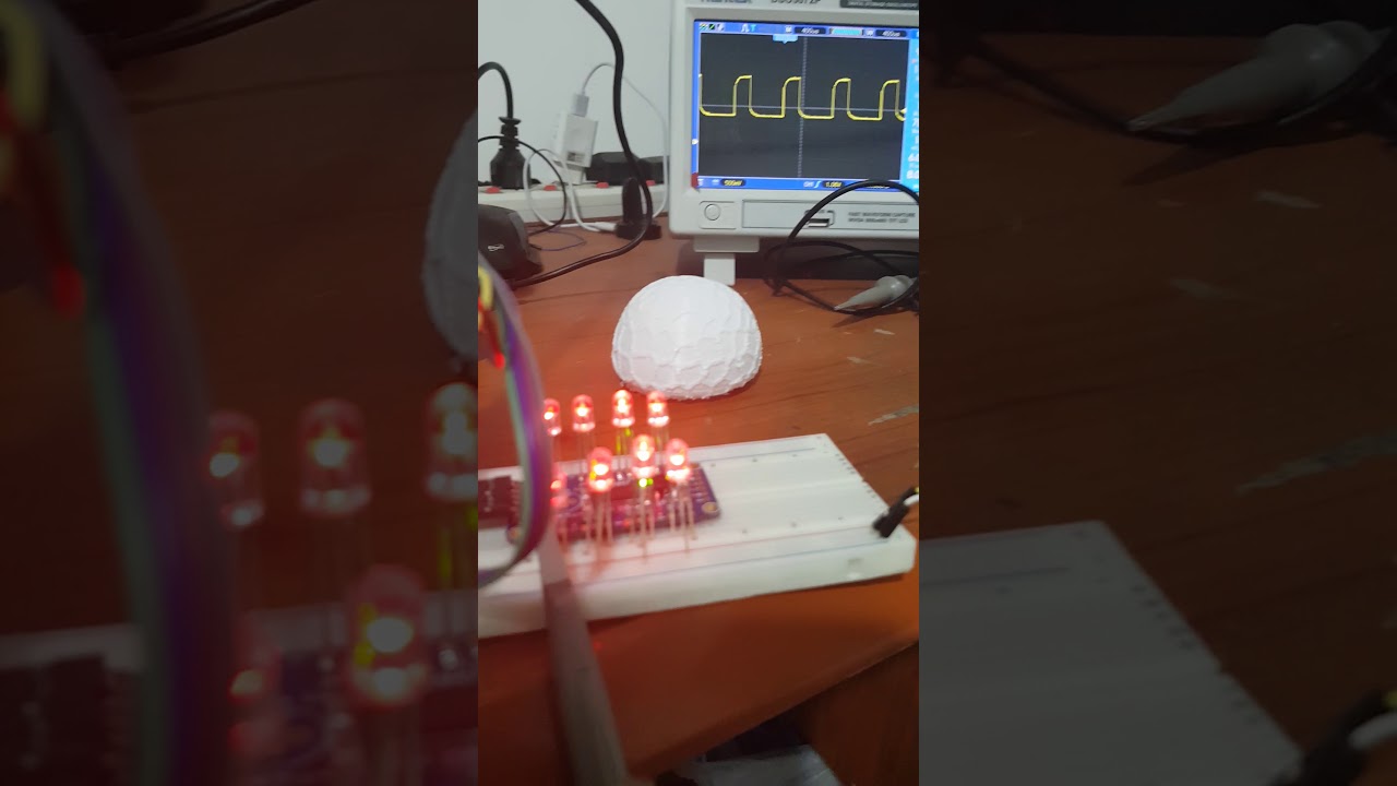 SAM D21 XPLAINED PRO controlling adafruit TLC5947 RGB LED - YouTube
