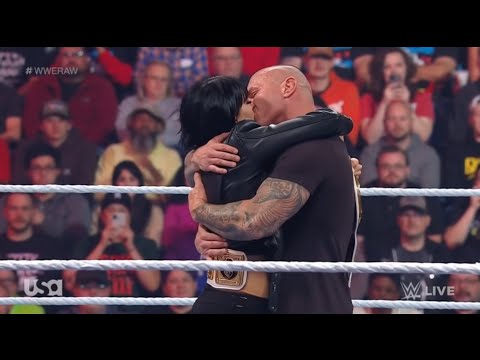 Randy Orton and Rhea Ripley KISS on WWE RAW 