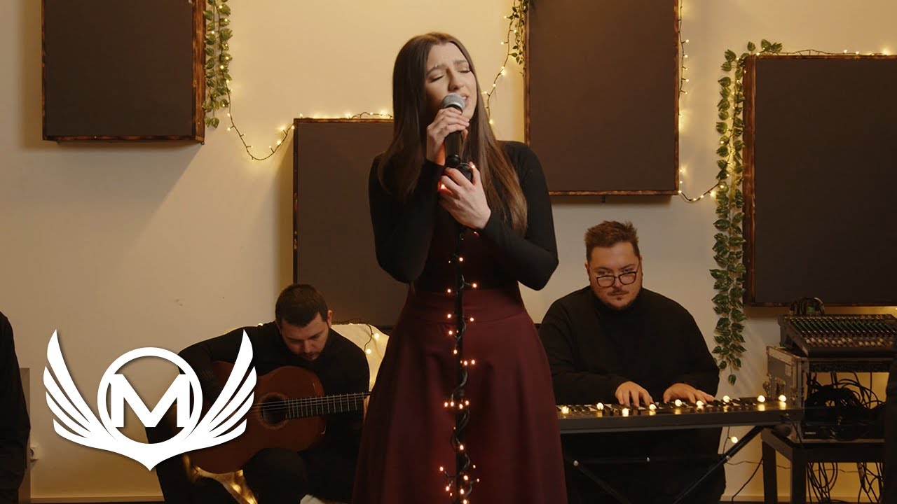 Georgiana Neagu - Saraca Inima Mea | Live Session - YouTube