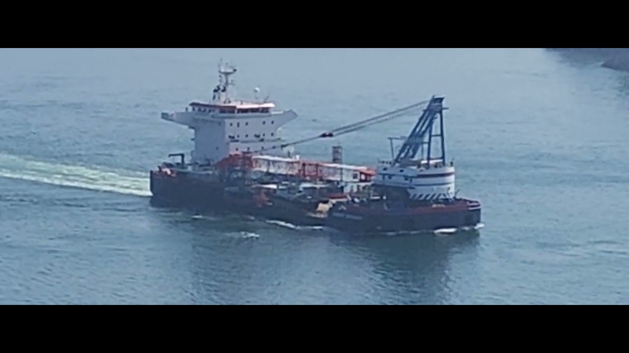 自航式起重機船 AUGUST EXPLORER🇯🇵海峡東航、神戸へ 非常時は災害支援も行う素晴らしい船です😊 - YouTube