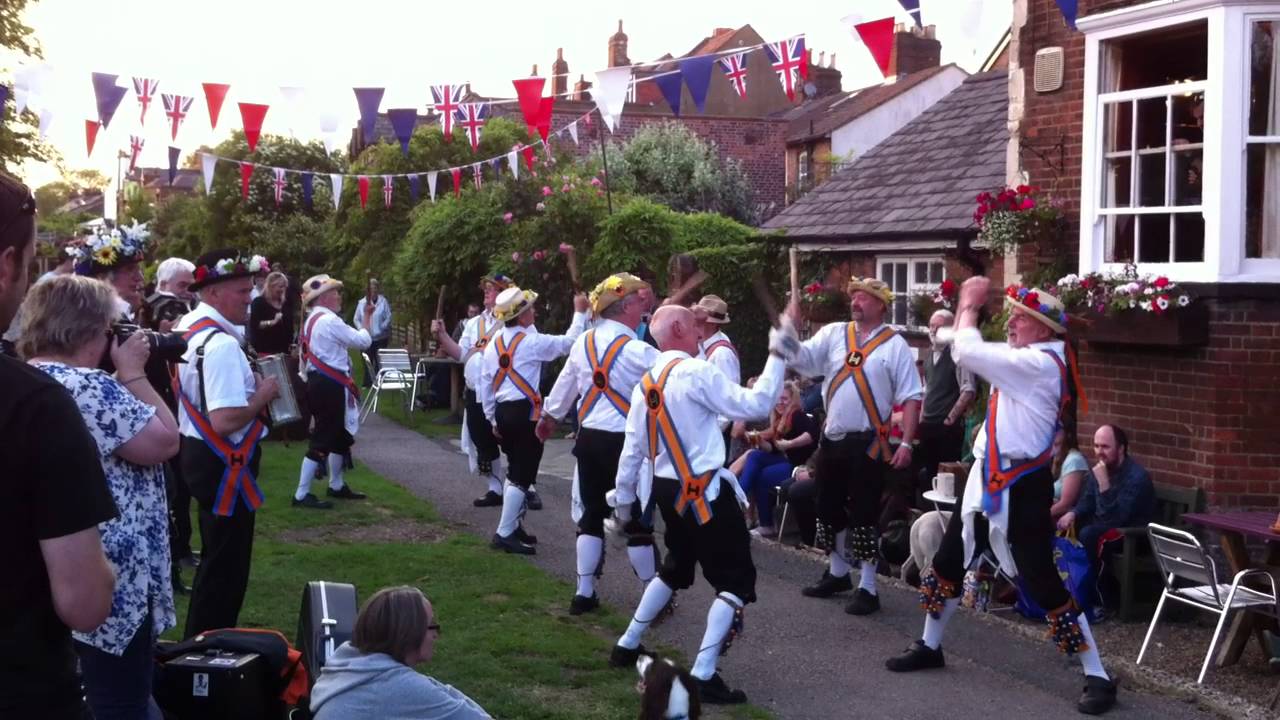 Morris Dancing England - YouTube