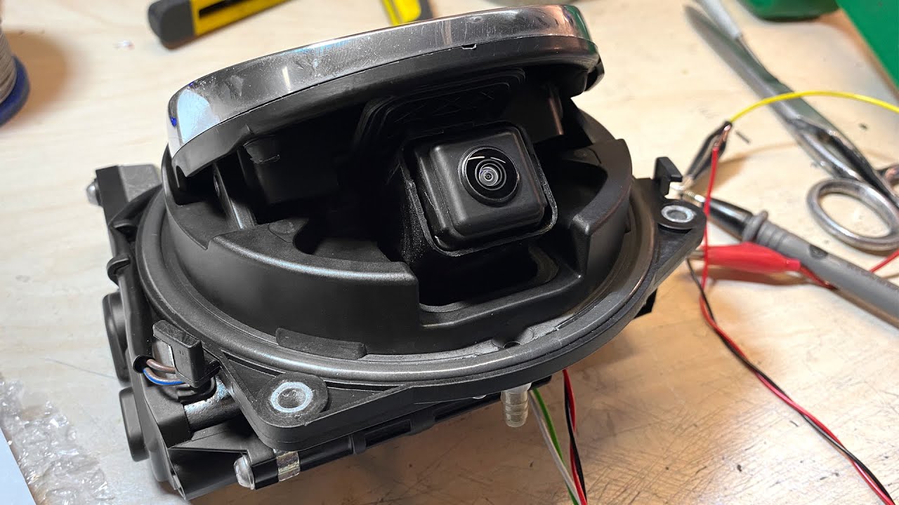 RVC High retrofit #1: VW Golf MK7 kamera cofania - YouTube