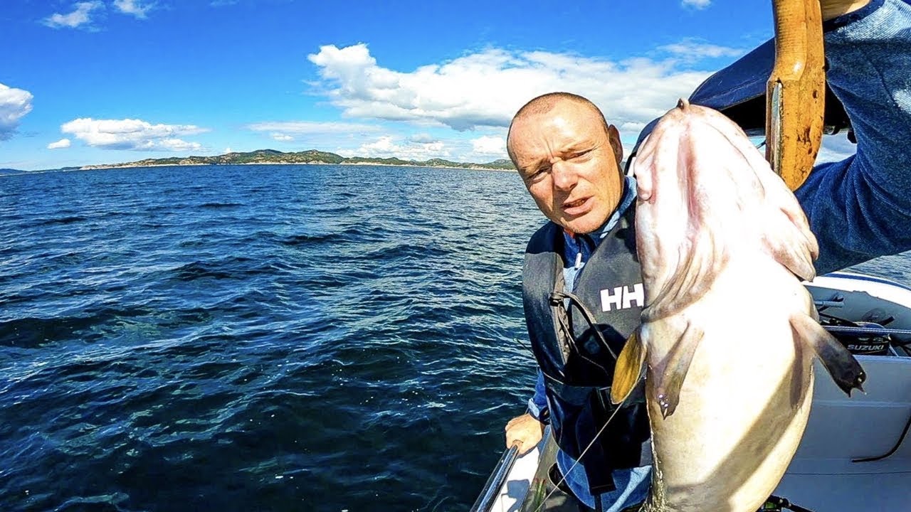 Bottom Fishing with bait - YouTube