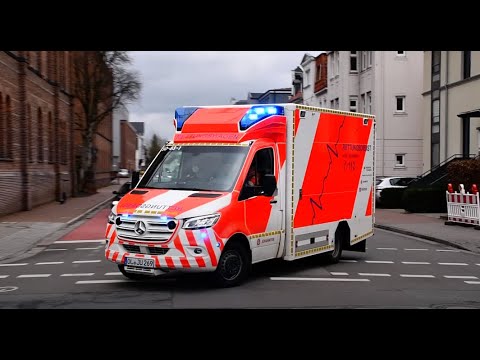 RTW 50-83-1 der JUH Oldenburg-Stadt mit Pressluft durch den Gegenverkehr - YouTube