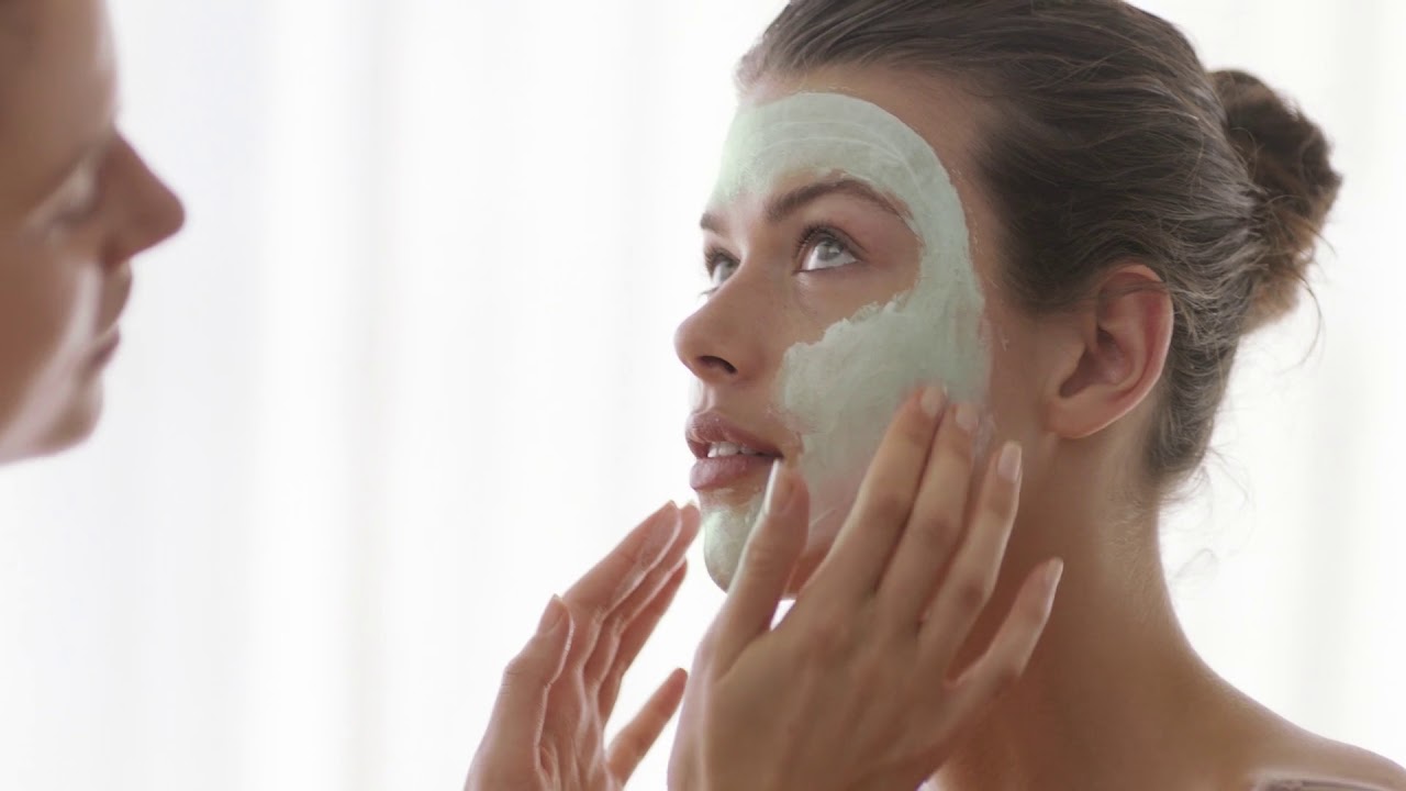 Clarins SOS Masks l Beauty Brands - YouTube