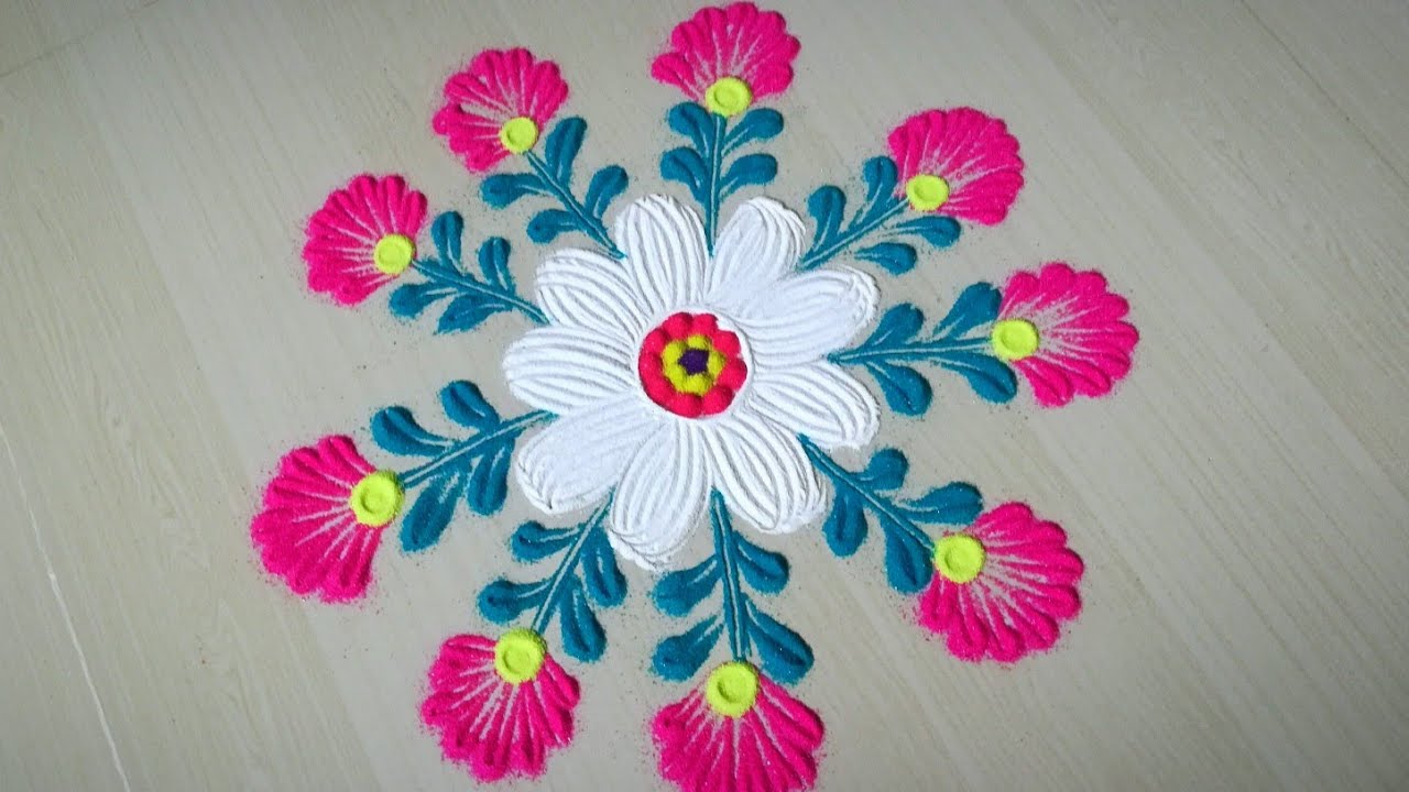 Beautiful Rangoli Design for using three colours जो आप भी बना लेंगे ...