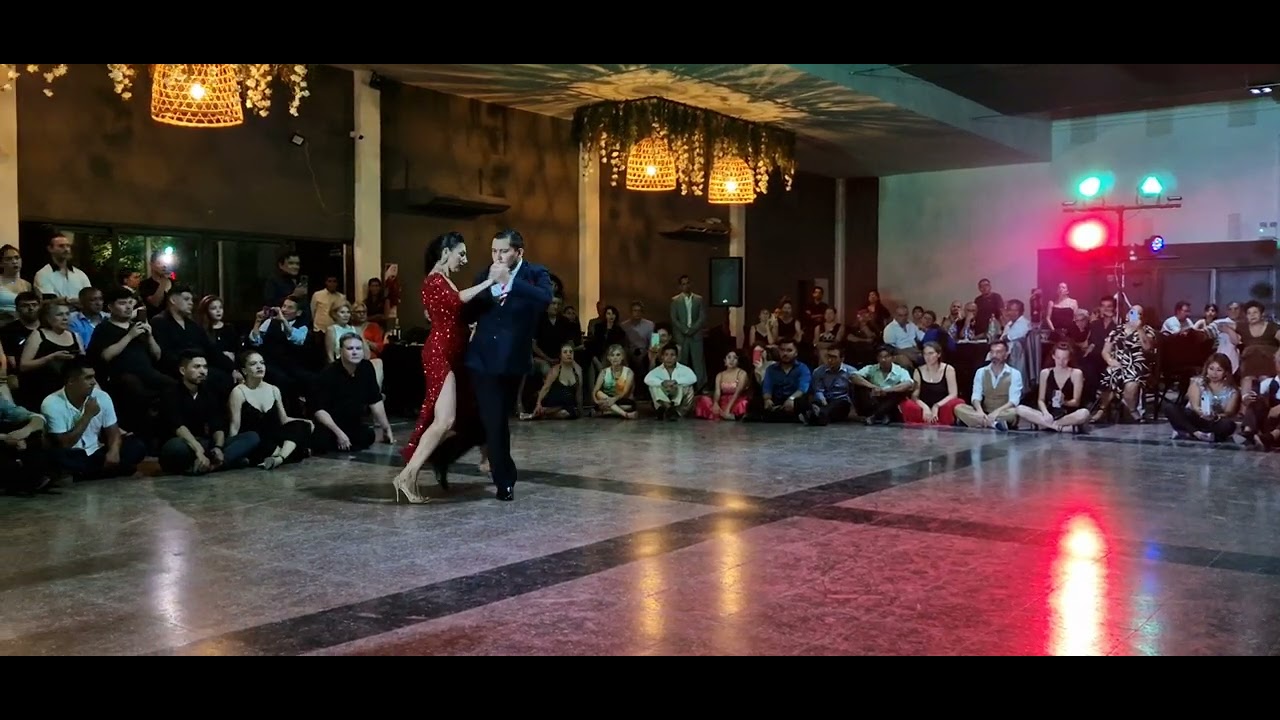 Moira Castellano y Octavio Fernández ( tango Salta fest) - YouTube