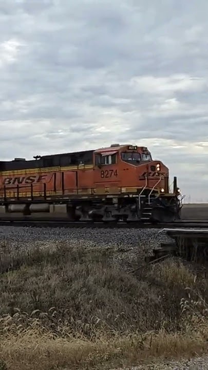 🔥🔥 Super-Fast BNSF Power!!! 💪 #shorts #bnsf #train #railfans #trainspotting - YouTube