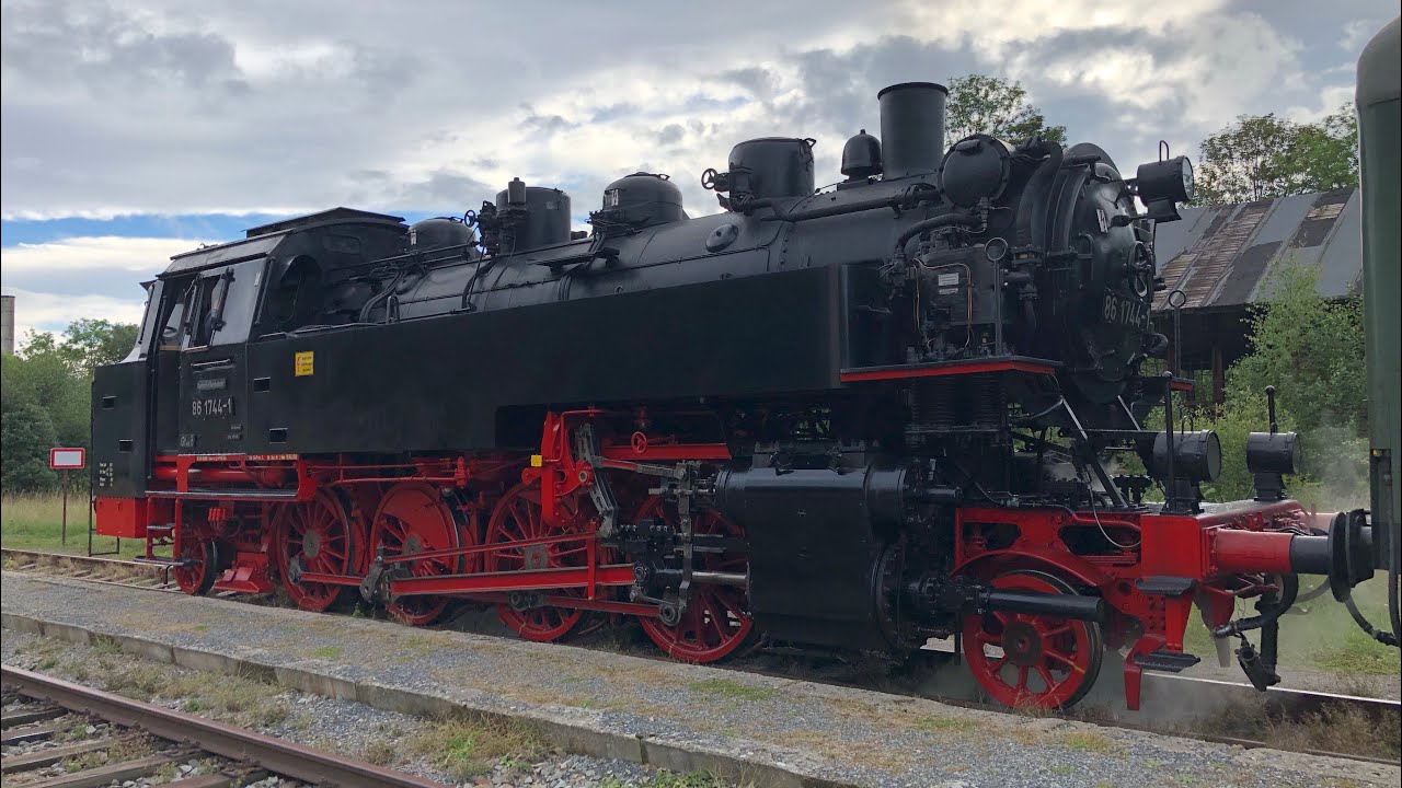 BR 86 1744-1 der @pressnitztalbahn von Vejprty nach Chomutov - YouTube