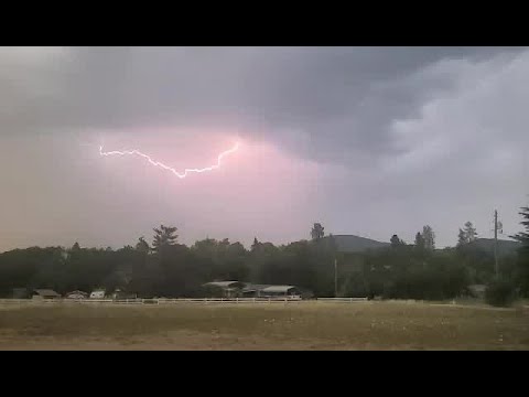 Dry lightning strikes in Grants Pass - YouTube