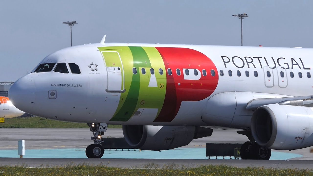 AIRBUS A320 - AIRBUS A319 | Departures - YouTube