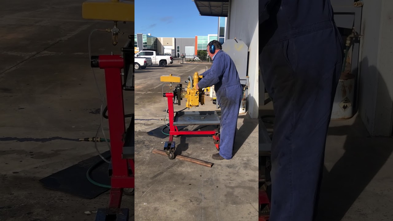 Larry Perkins starting his Caterpillar CAT RD4 Dozer Pony Engine First ...