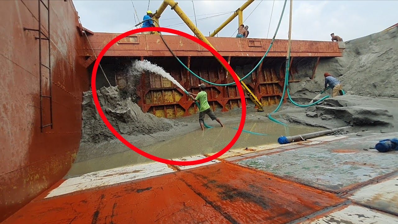 Unloading sand form ship barge unloading video sand unloading video 289 ...