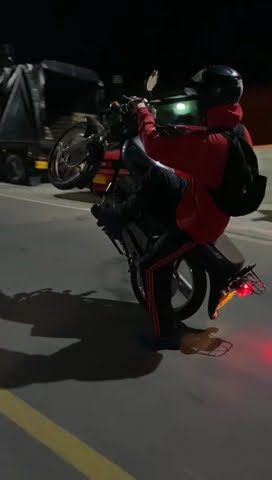 #boys #stuntlife - YouTube