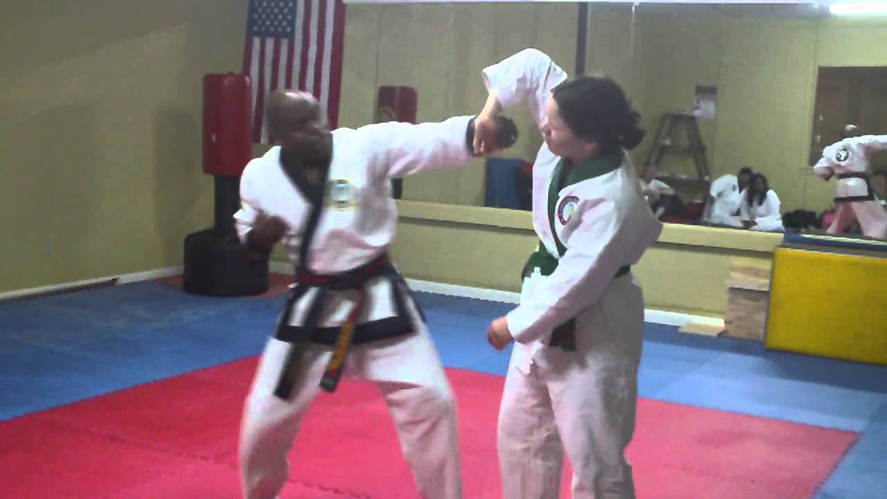 Showing the students Red Belt techniques - YouTube