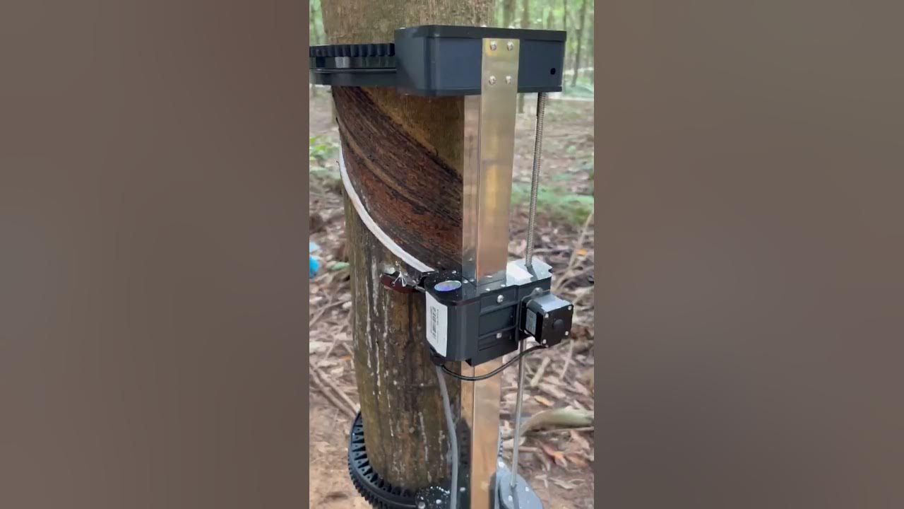 Intelligent Progressive Rubber Tapping Robot 4th GEN - YouTube