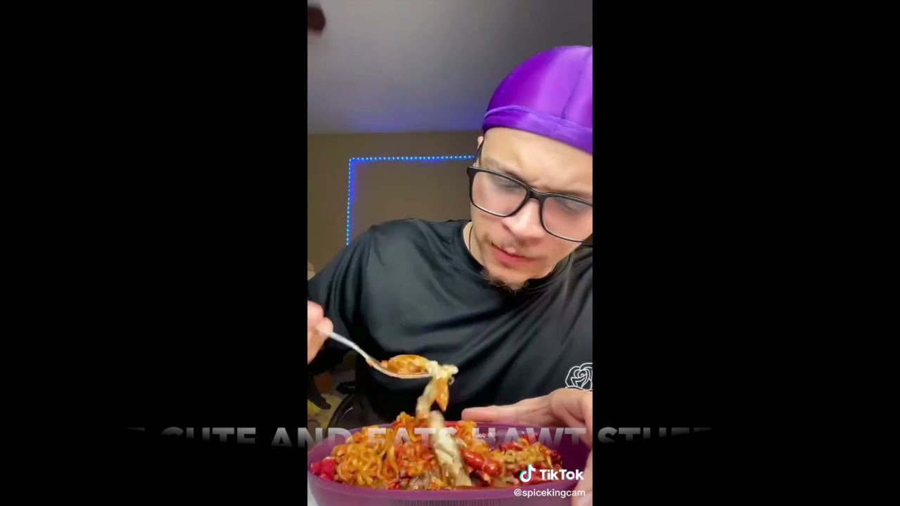 Spice King MAKES THE SPICIEST RAMEN 😱 #Shorts - YouTube