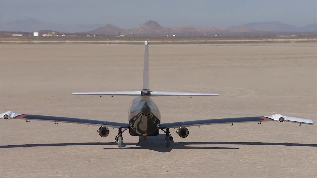 NASA Tests Planes With Folding Wings - YouTube
