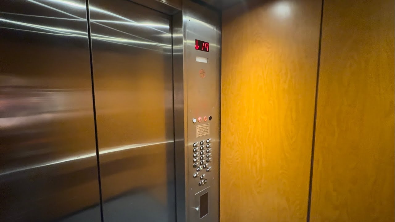 iPhone 15 Pro Max: Tour Of Elevators/Lifts @ 33 N Stone Ave Tucson AZ - YouTube