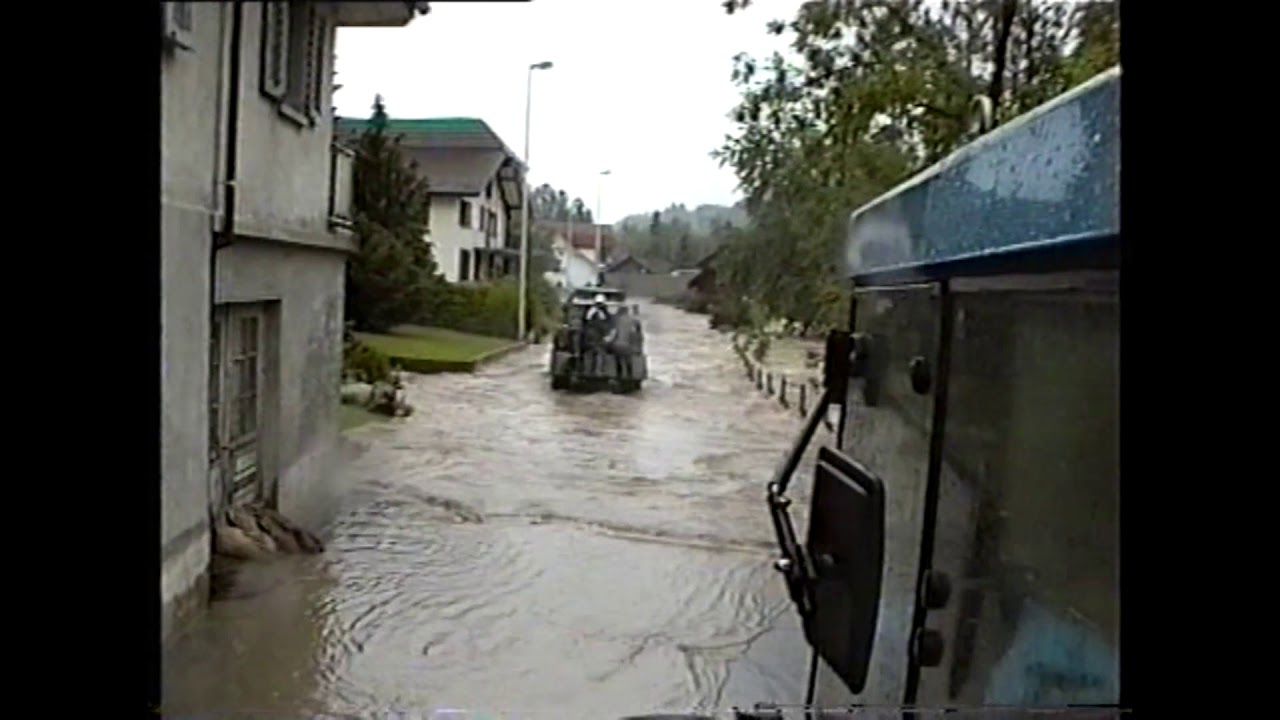 Hochwasser Wyna 1994 in Oberkulm - YouTube