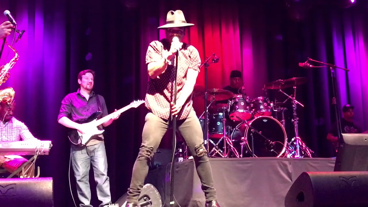 Dimitri Reeves - Kiss - Maryland Live Karaoke - YouTube