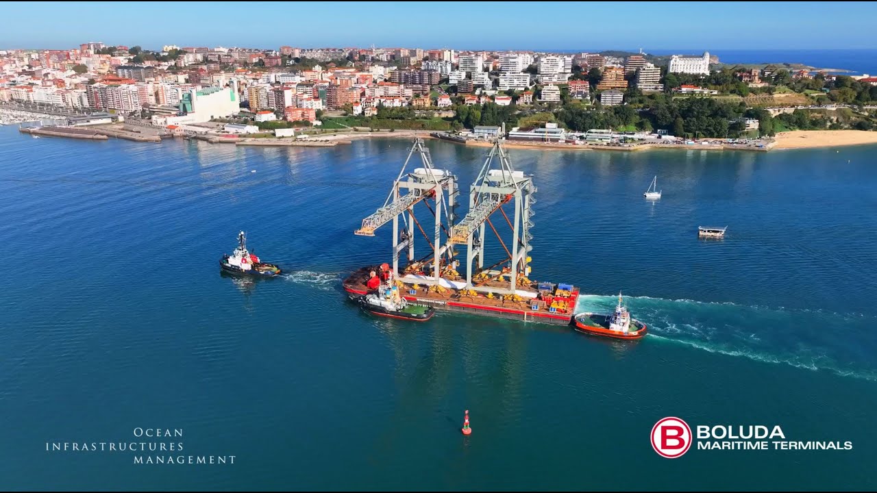 Llegada y colocación de las grúas de la nueva terminal de contenedores ...