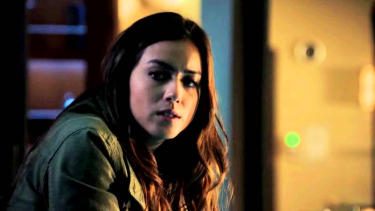 Skye + Jemma Simmons || be here ♥ Skimmons || - YouTube