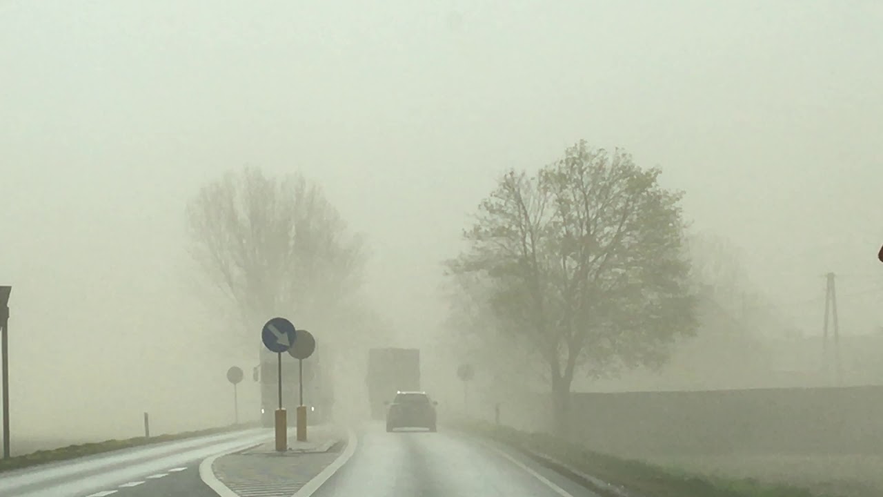 Wichura i burza piaskowa w regionie - YouTube