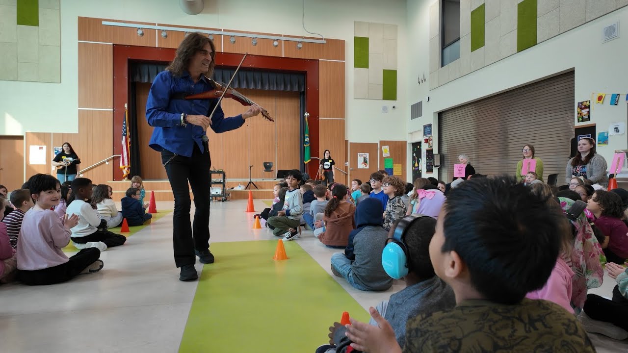 Renowned electric violinist Mark Wood visits Linwood Elementary - YouTube