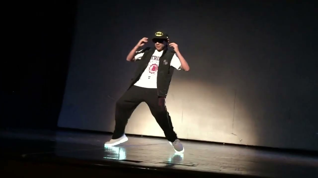 Meg & Dia monster | DUBSTEP | LIVE - YouTube