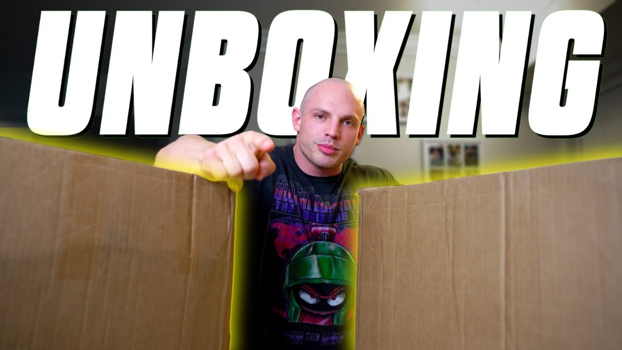 What's in a Pro-Bodybuilders Gym Bag? |Massive Unboxing | New Sponsor ...