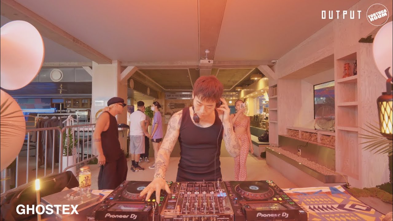 GHOSTEX | 토투가룸 x OUTPUT 6th Anniversary - YouTube