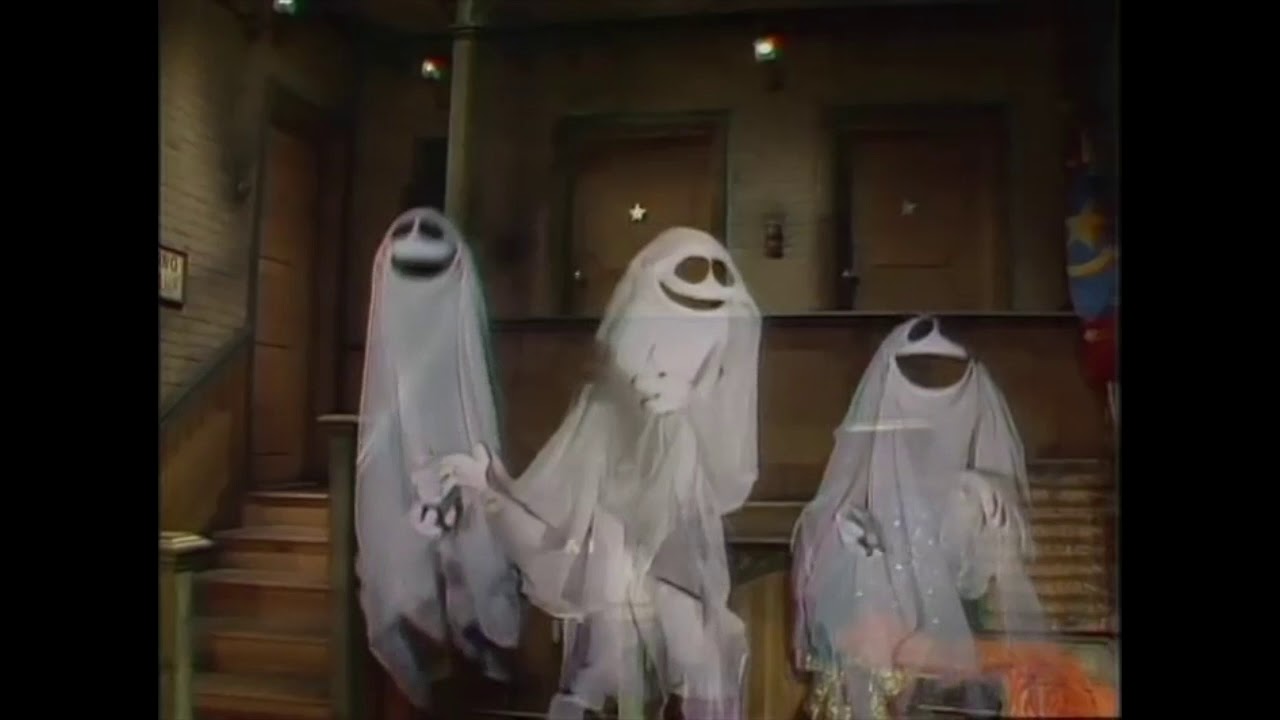 Muppet Songs: Ghosts - I'm Looking Through You - YouTube