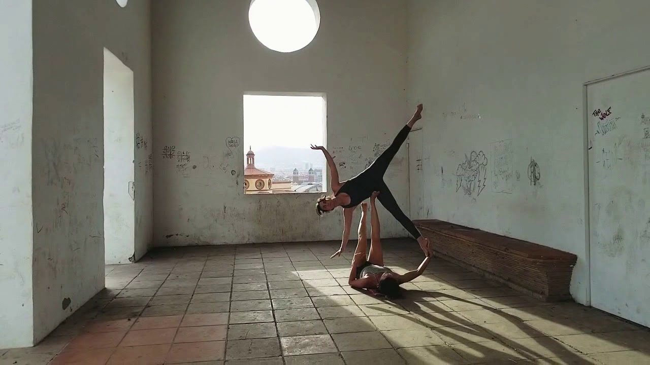 Acro Flow: Boxed Ballerina with Ladybase and Andrea Macia - YouTube
