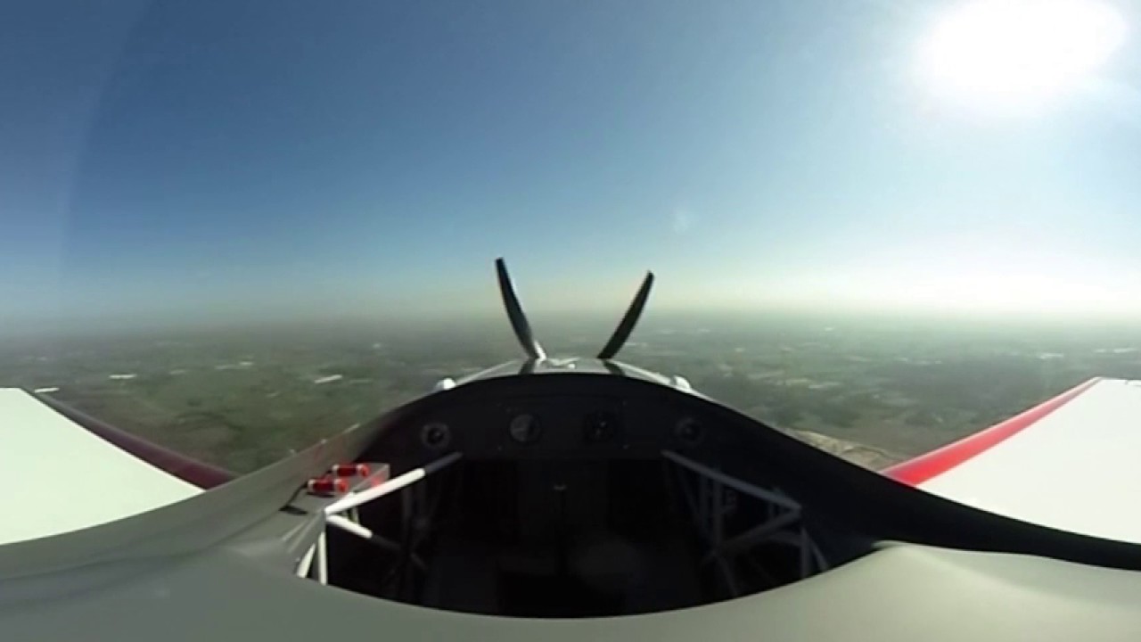Walter Extra - Kunstflug mit 360° Kamera UNCUT - YouTube