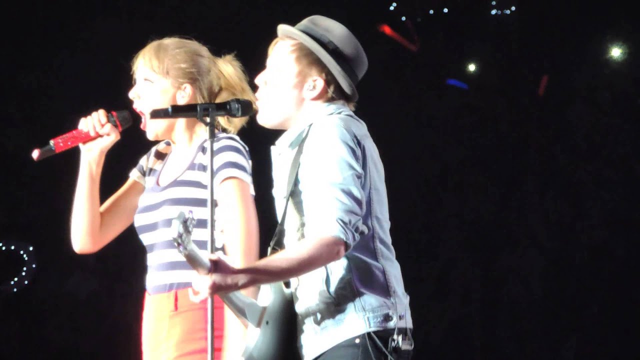 Taylor Swift and Patrick Stump - My Songs Know What You Did in the Dark ...