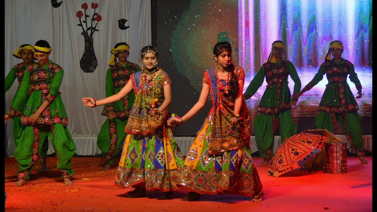 Chogada - Annual Day Function of English Medium : 2018-19 - YouTube