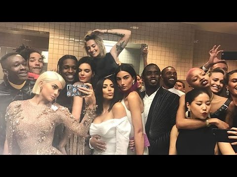 Kylie Jenner BREAKS Met Gala's No Selfie Rule With Star-Studded Bathroom Pic