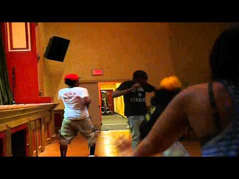 YungNRekklace Performing Twerk Work (Hot Summers Nights)