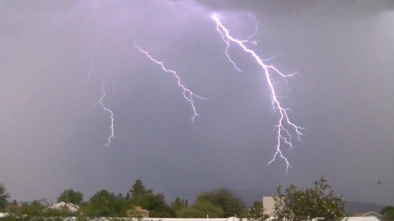 Monsoon 2015 - August 11, Tucson Arizona. Electrifying thunderstorm ...