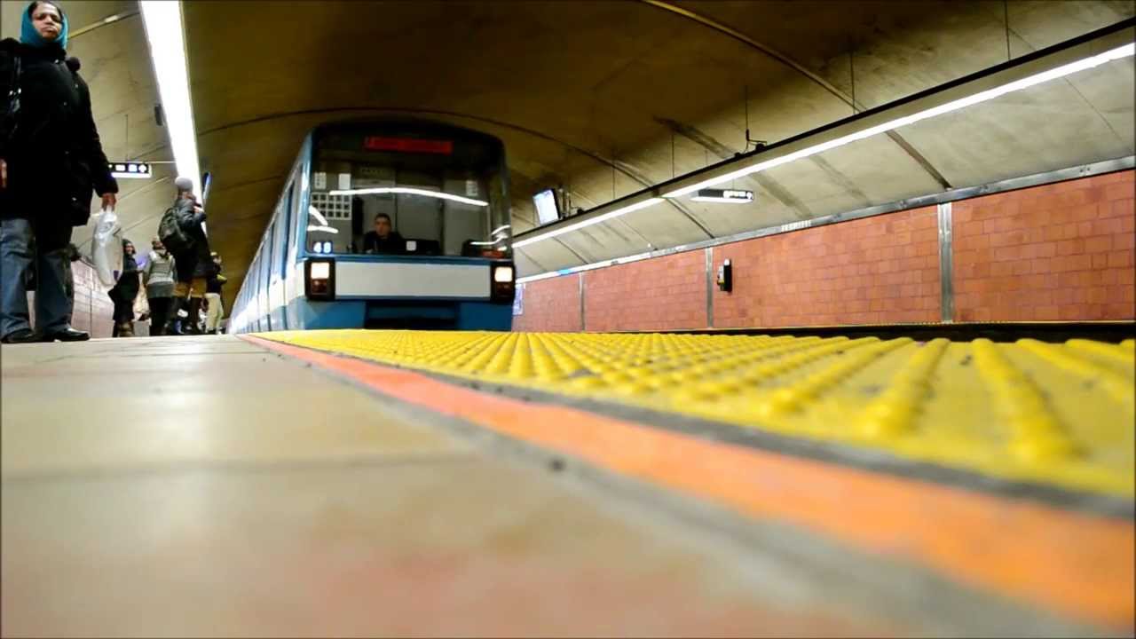MONTREAL STM METRO TRAINS AT RUSH HOUR - YouTube