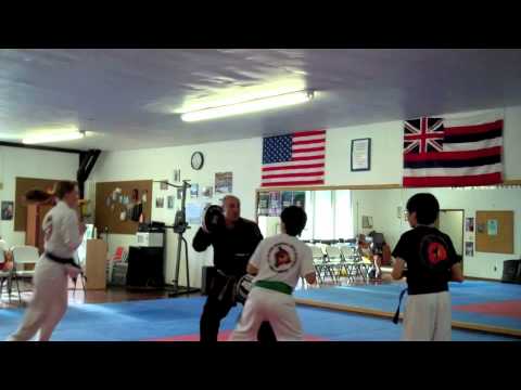 Martial Arts Class, for Teens, Tom Callos Teaching in Hawaii - YouTube