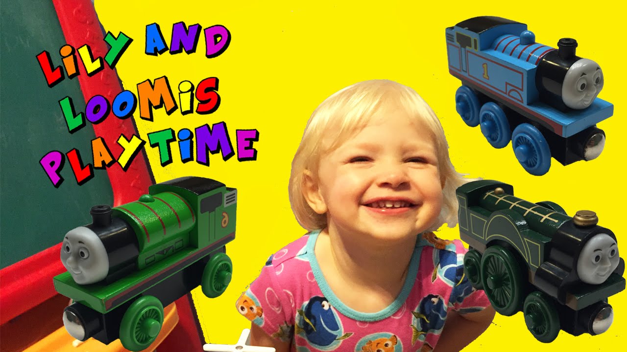 THOMAS & FRIENDS Train Set Lily Playtime in Disney Nemo and Finding ...