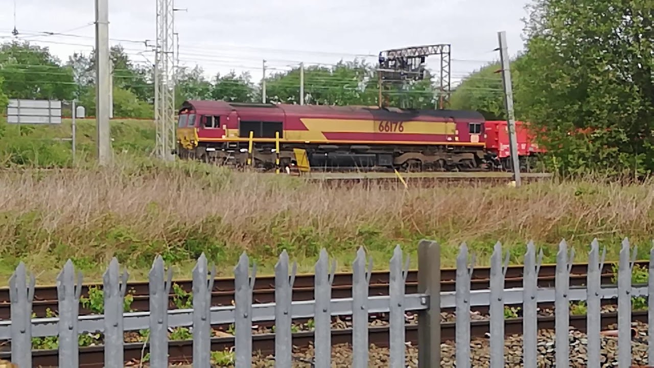 Ex Ews class 66176 departs Arpley Yard to Peak Forest. - YouTube