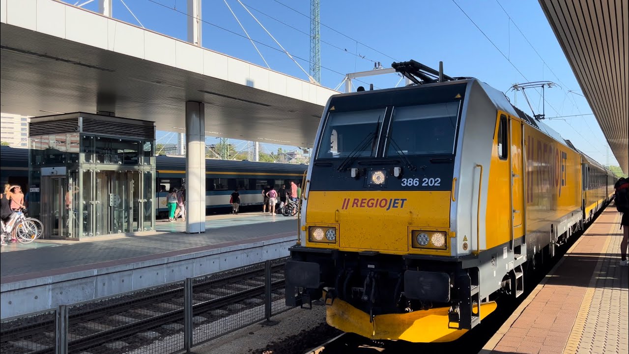 Traveling between Europe by train: RegioJet Business Class review ...