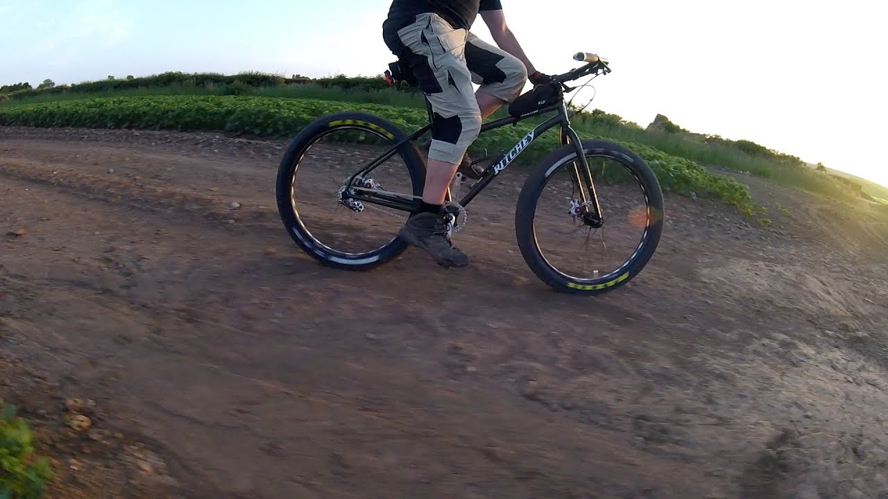 Ritchey Commando 650B+ Singlespeed; build and first ride - YouTube