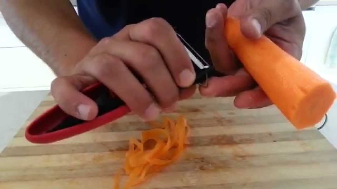 How to make carrot stars with the Casa Peeler - YouTube