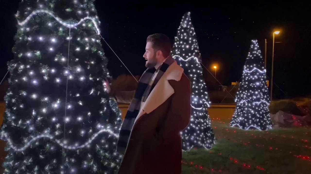 Flo Carli - It’s beginning to look a lot like christmas - YouTube