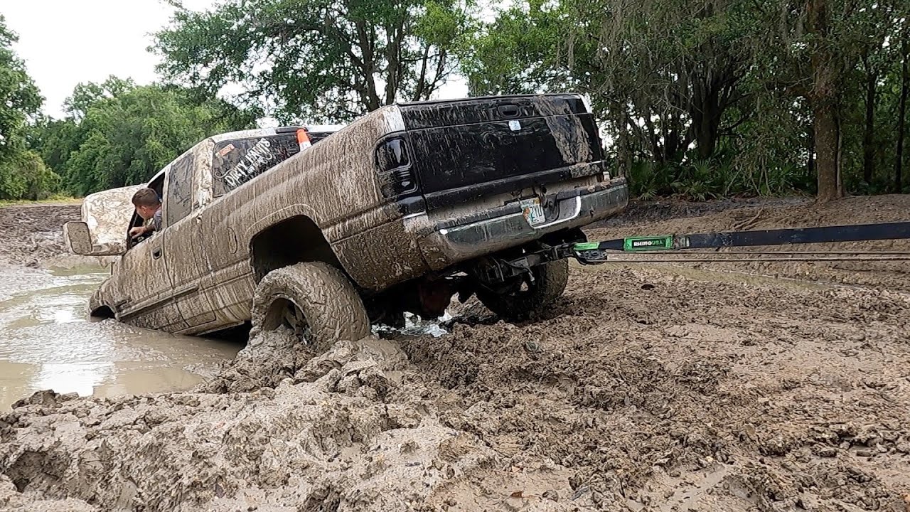 Mud fails - Dude sunk his daily - YouTube