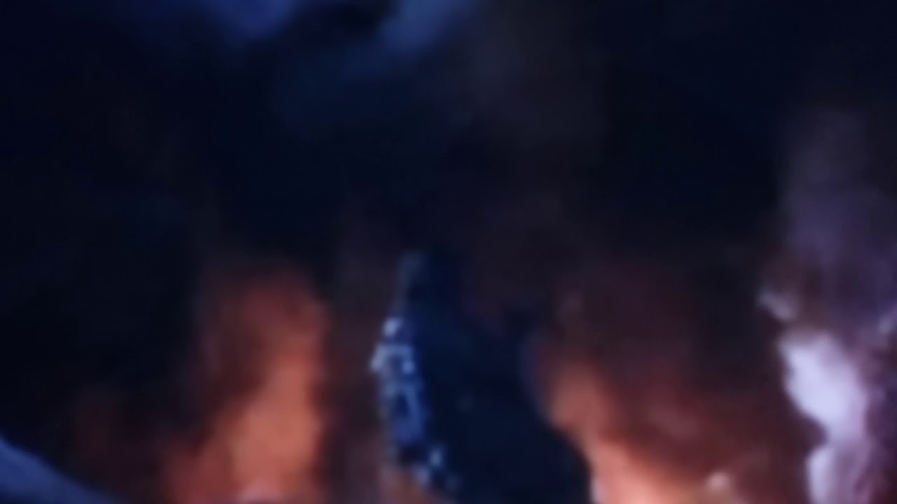 Godzilla 1985 sad moment Godzilla falls into the lava pit - YouTube